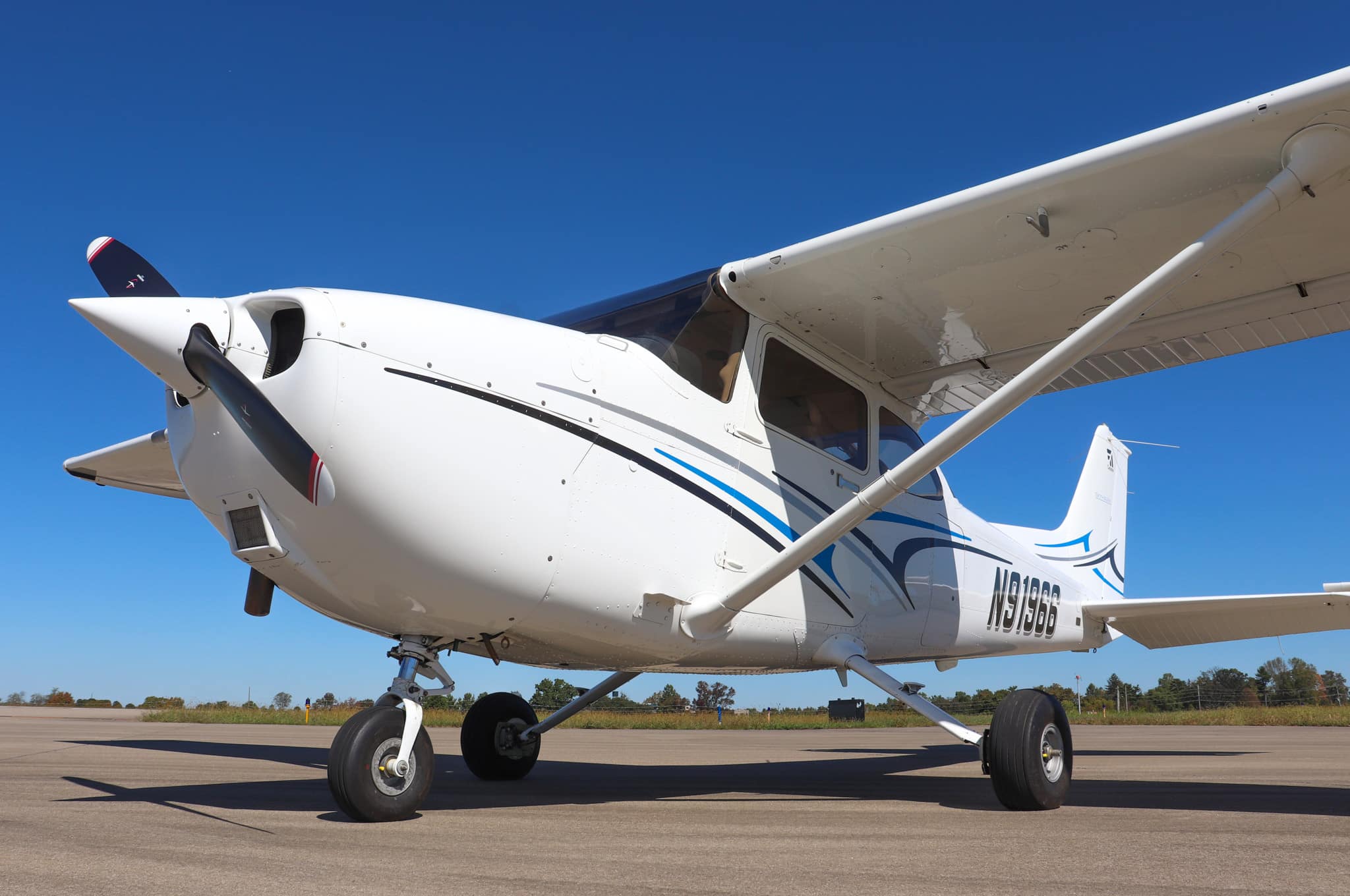 Why the Cessna 172 Skyhawk is Best Aircraft for Pilot Training | Airmart